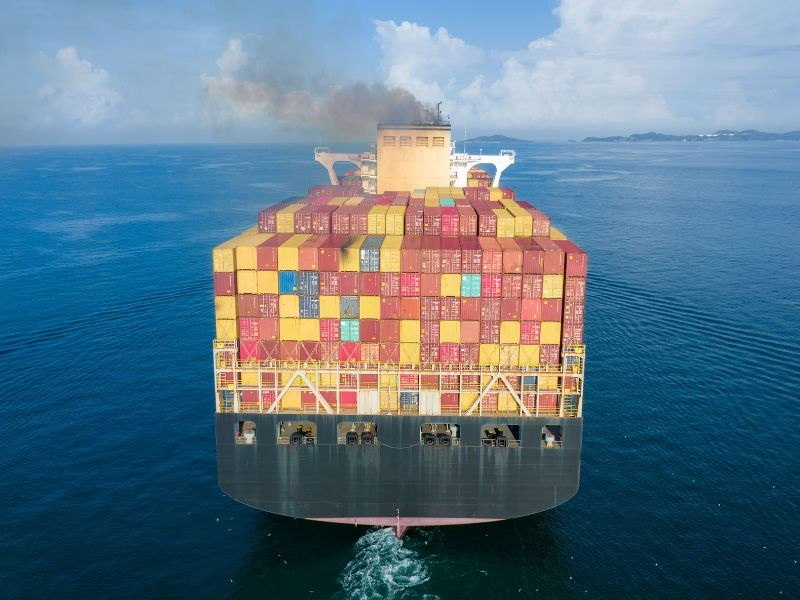 Tackling the hurdles to reduce the shipping industry’s carbon emissions ...